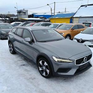 Pelēks Volvo V60 Cross Country 2020 Kauņa, ar dzinēja tilpumu 2.00 L un nobraukumu 241 tūkst. km par 18350 €, foto  vietnē AUTOMOTO.COM.LV
