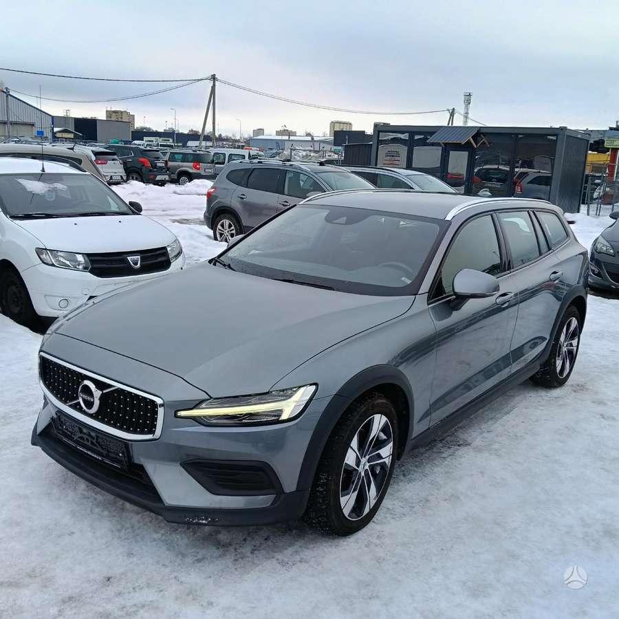 Pelēks Volvo V60 Cross Country 2020 Kauņa, ar dzinēja tilpumu 2.00 L un nobraukumu 241 tūkst. km par 18350 €, foto 6 vietnē AUTOMOTO.COM.LV
