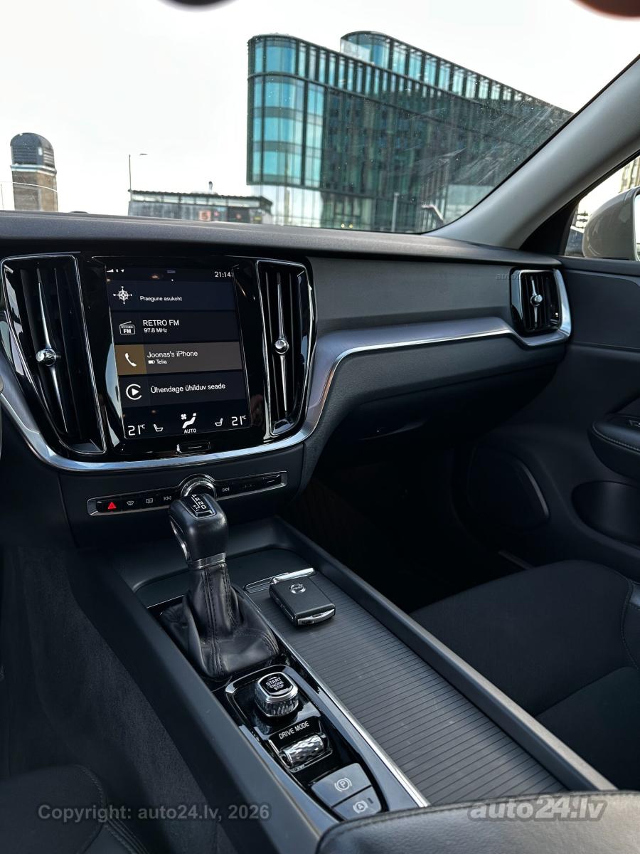 Pelēks Volvo V60 Cross Country 2020 Tallina, ar dzinēja tilpumu 2.00 L un nobraukumu 143 tūkst. km par 26500 €, foto 11 vietnē AUTOMOTO.COM.LV