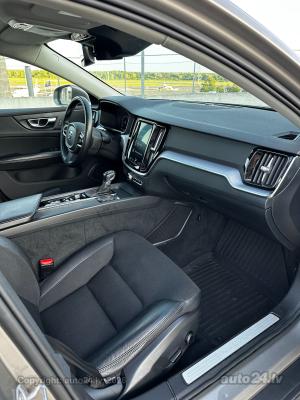Pelēks Volvo V60 Cross Country 2020 Tallina, ar dzinēja tilpumu 2.00 L un nobraukumu 143 tūkst. km par 26500 €, foto 12 vietnē AUTOMOTO.COM.LV