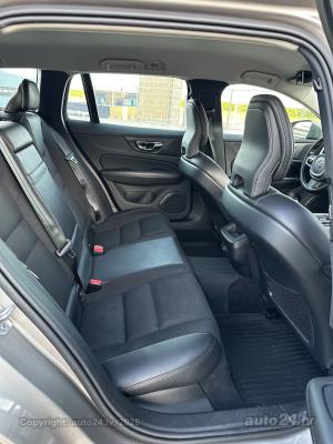 Pelēks Volvo V60 Cross Country 2020 Tallina, ar dzinēja tilpumu 2.00 L un nobraukumu 143 tūkst. km par 26500 €, foto 13 vietnē AUTOMOTO.COM.LV
