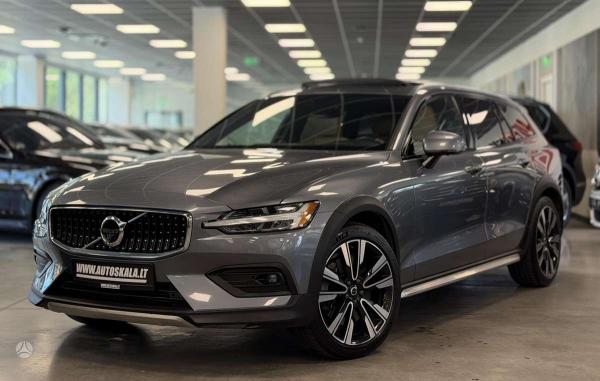 Pelēks Volvo V60 Cross Country 2020 Klaipėda, ar dzinēja tilpumu 1.97 L un nobraukumu 104 tūkst. km par 27950 €, foto 5 vietnē AUTOMOTO.COM.LV