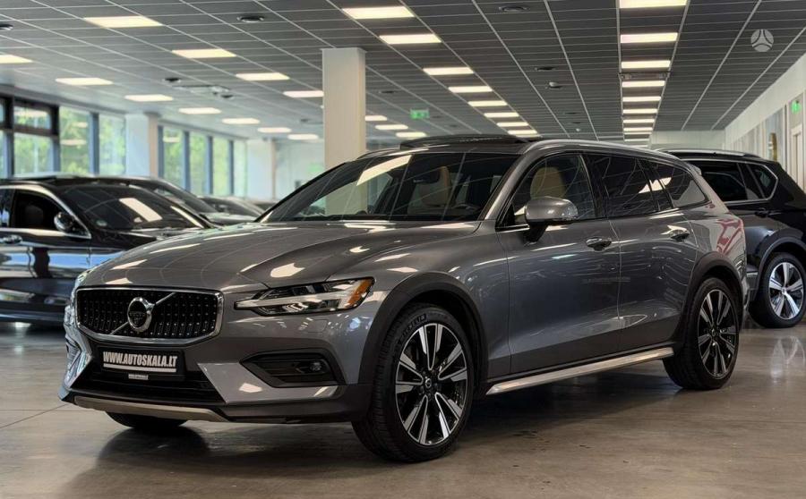 Pelēks Volvo V60 Cross Country 2020 Klaipėda, ar dzinēja tilpumu 1.97 L un nobraukumu 104 tūkst. km par 27950 €, foto 9 vietnē AUTOMOTO.COM.LV