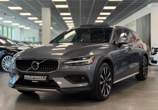 Pelēks Volvo V60 Cross Country 2020 Klaipėda, ar dzinēja tilpumu 1.97 L un nobraukumu 104 tūkst. km par 27950 €, foto 10 vietnē AUTOMOTO.COM.LV
