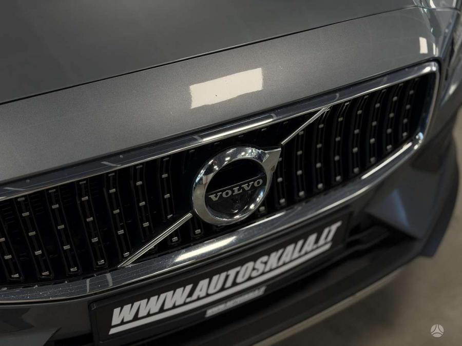 Pelēks Volvo V60 Cross Country 2020 Klaipėda, ar dzinēja tilpumu 1.97 L un nobraukumu 104 tūkst. km par 27950 €, foto 13 vietnē AUTOMOTO.COM.LV