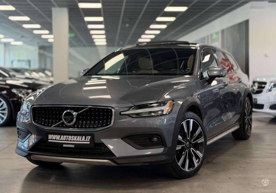 Pelēks Volvo V60 Cross Country 2020 Klaipėda, ar dzinēja tilpumu 1.97 L un nobraukumu 104 tūkst. km par 27950 €, foto 16 vietnē AUTOMOTO.COM.LV