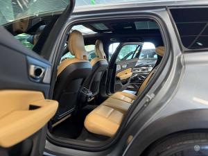 Pelēks Volvo V60 Cross Country 2020 Klaipėda, ar dzinēja tilpumu 1.97 L un nobraukumu 104 tūkst. km par 27950 €, foto 21 vietnē AUTOMOTO.COM.LV