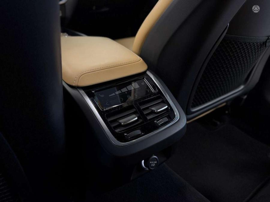 Pelēks Volvo V60 Cross Country 2020 Klaipėda, ar dzinēja tilpumu 1.97 L un nobraukumu 104 tūkst. km par 27950 €, foto 22 vietnē AUTOMOTO.COM.LV
