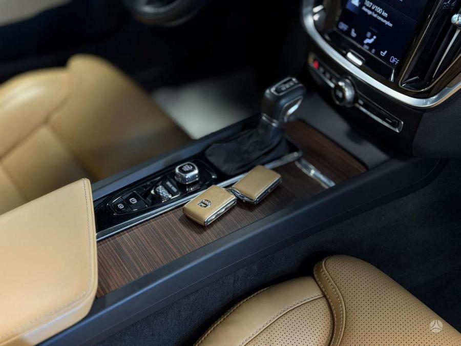 Pelēks Volvo V60 Cross Country 2020 Klaipėda, ar dzinēja tilpumu 1.97 L un nobraukumu 104 tūkst. km par 27950 €, foto 25 vietnē AUTOMOTO.COM.LV