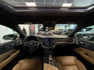 Pelēks Volvo V60 Cross Country 2020 Klaipėda, ar dzinēja tilpumu 1.97 L un nobraukumu 104 tūkst. km par 27950 €, foto 26 vietnē AUTOMOTO.COM.LV