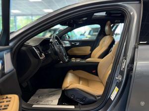 Pelēks Volvo V60 Cross Country 2020 Klaipėda, ar dzinēja tilpumu 1.97 L un nobraukumu 104 tūkst. km par 27950 €, foto 28 vietnē AUTOMOTO.COM.LV