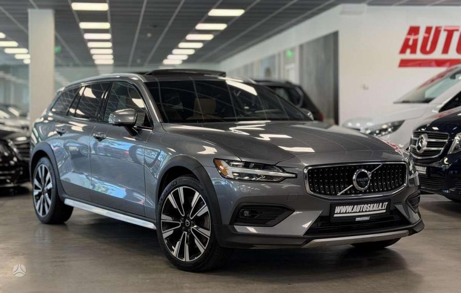 Pelēks Volvo V60 Cross Country 2020 Klaipėda, ar dzinēja tilpumu 1.97 L un nobraukumu 104 tūkst. km par 27950 €, foto 33 vietnē AUTOMOTO.COM.LV