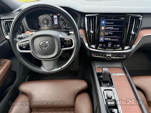 Серый Вольво V60 Cross Country 2020 в Таллин, объемом двигателя 2.00 л и пробегом 142 тыс. км за 26900 €, фото 7 на AUTOMOTO.COM.LV