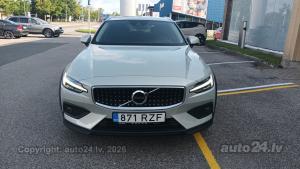 Серый Вольво V60 Cross Country 2020 в Пярну, объемом двигателя 2.00 л и пробегом 101 тыс. км за 25900 €, фото 5 на AUTOMOTO.COM.LV