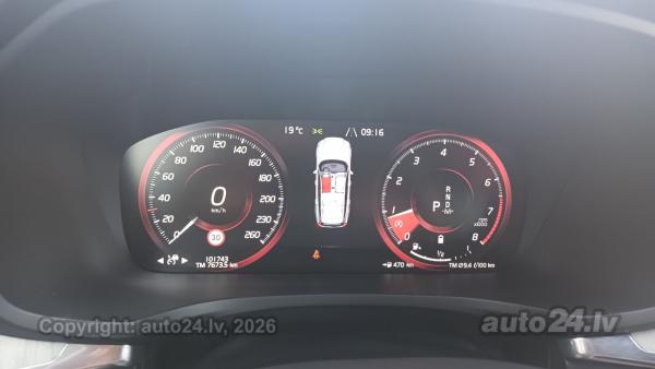 Grey Volvo V60 Cross Country 2020 in Parnu, with an engine capacity of 2.00 L and mileage of 101 thousand km for 25900 €, photo 8 on AUTOMOTO.COM.LV