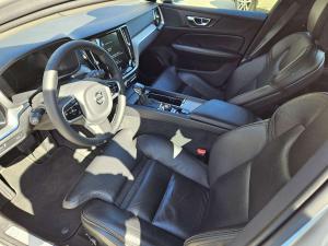 Pelēks Volvo V60 Cross Country 2020 Viļņa, ar dzinēja tilpumu 1.97 L un nobraukumu 185 tūkst. km par 17900 €, foto 9 vietnē AUTOMOTO.COM.LV