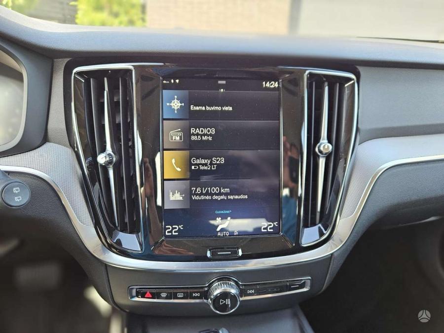 Pelēks Volvo V60 Cross Country 2020 Viļņa, ar dzinēja tilpumu 1.97 L un nobraukumu 185 tūkst. km par 17900 €, foto 13 vietnē AUTOMOTO.COM.LV