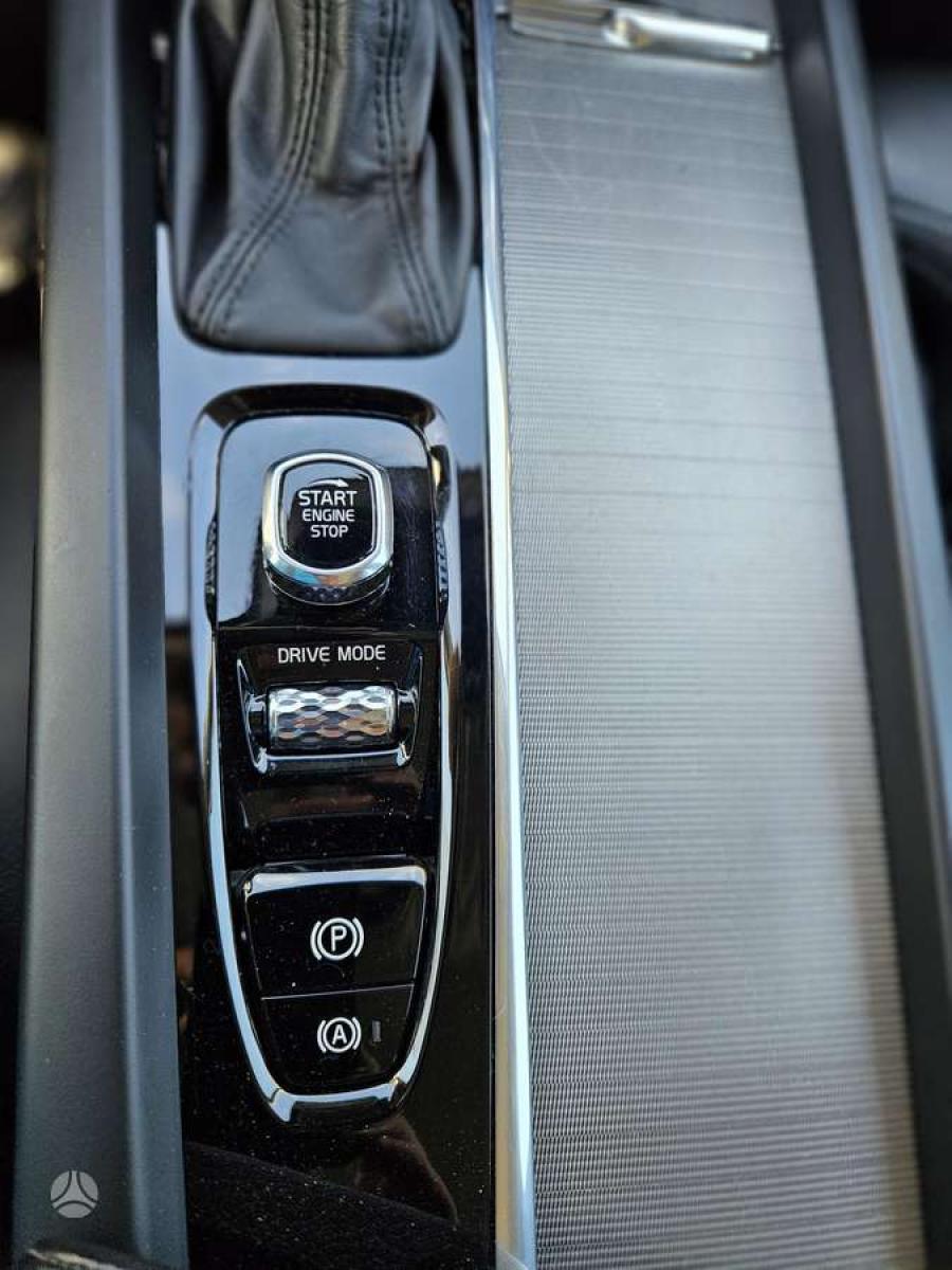 Pelēks Volvo V60 Cross Country 2020 Viļņa, ar dzinēja tilpumu 1.97 L un nobraukumu 185 tūkst. km par 17900 €, foto 15 vietnē AUTOMOTO.COM.LV