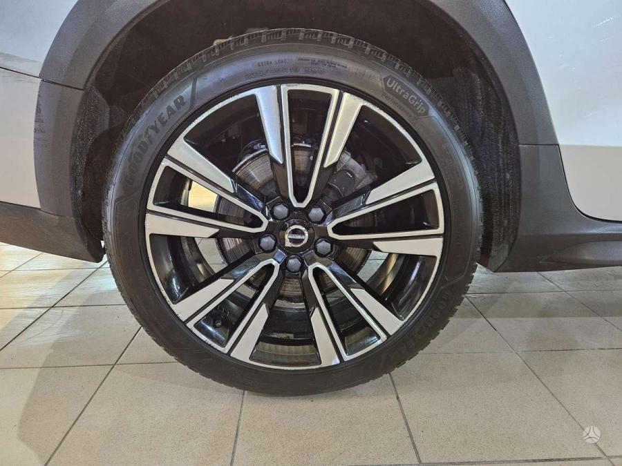 Pelēks Volvo V60 Cross Country 2020 Viļņa, ar dzinēja tilpumu 1.97 L un nobraukumu 185 tūkst. km par 17900 €, foto 26 vietnē AUTOMOTO.COM.LV