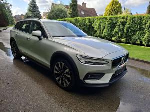 Pelēks Volvo V60 Cross Country 2020 Šauļi, ar dzinēja tilpumu 2.00 L un nobraukumu 73 tūkst. km par 25400 €, foto 9 vietnē AUTOMOTO.COM.LV