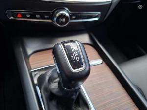 Pelēks Volvo V60 Cross Country 2020 Šauļi, ar dzinēja tilpumu 2.00 L un nobraukumu 73 tūkst. km par 25400 €, foto 22 vietnē AUTOMOTO.COM.LV