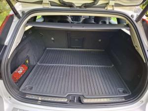 Pelēks Volvo V60 Cross Country 2020 Šauļi, ar dzinēja tilpumu 2.00 L un nobraukumu 73 tūkst. km par 25400 €, foto 23 vietnē AUTOMOTO.COM.LV
