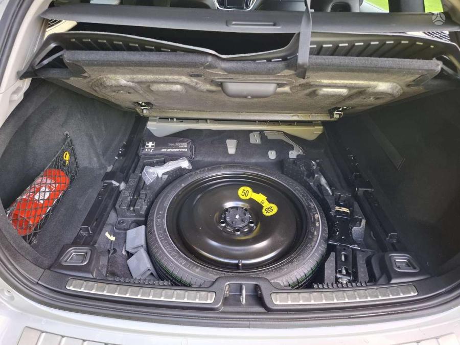 Pelēks Volvo V60 Cross Country 2020 Šauļi, ar dzinēja tilpumu 2.00 L un nobraukumu 73 tūkst. km par 25400 €, foto 24 vietnē AUTOMOTO.COM.LV