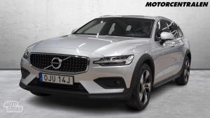 Grey Volvo V60 Cross Country 2021 in Kaunas, with an engine capacity of 0.00 L and mileage of 83 thousand km for 36302 €, photo  on AUTOMOTO.COM.LV