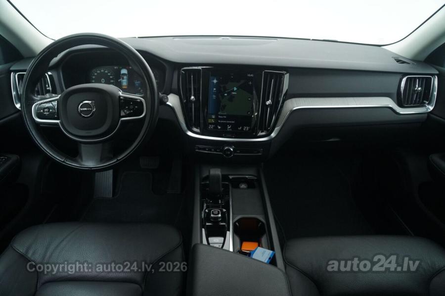 Pelēks Volvo V60 Cross Country 2021 Tallina, ar dzinēja tilpumu 2.00 L un nobraukumu 90 tūkst. km par 27990 €, foto 7 vietnē AUTOMOTO.COM.LV