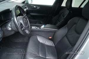 Pelēks Volvo V60 Cross Country 2021 Tallina, ar dzinēja tilpumu 2.00 L un nobraukumu 90 tūkst. km par 27990 €, foto 20 vietnē AUTOMOTO.COM.LV