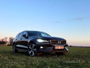 Pelēks Volvo V60 Cross Country 2021 Tallina, ar dzinēja tilpumu 2.00 L un nobraukumu 114 tūkst. km par 28500 €, foto 12 vietnē AUTOMOTO.COM.LV