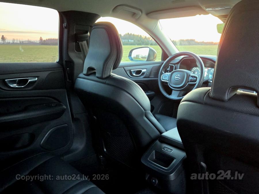 Pelēks Volvo V60 Cross Country 2021 Tallina, ar dzinēja tilpumu 2.00 L un nobraukumu 114 tūkst. km par 28500 €, foto 19 vietnē AUTOMOTO.COM.LV