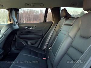 Pelēks Volvo V60 Cross Country 2021 Tallina, ar dzinēja tilpumu 2.00 L un nobraukumu 114 tūkst. km par 28500 €, foto 22 vietnē AUTOMOTO.COM.LV