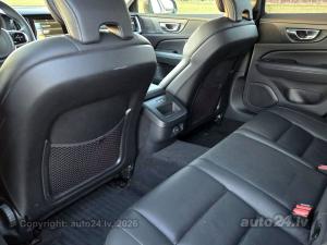 Pelēks Volvo V60 Cross Country 2021 Tallina, ar dzinēja tilpumu 2.00 L un nobraukumu 114 tūkst. km par 28500 €, foto 23 vietnē AUTOMOTO.COM.LV