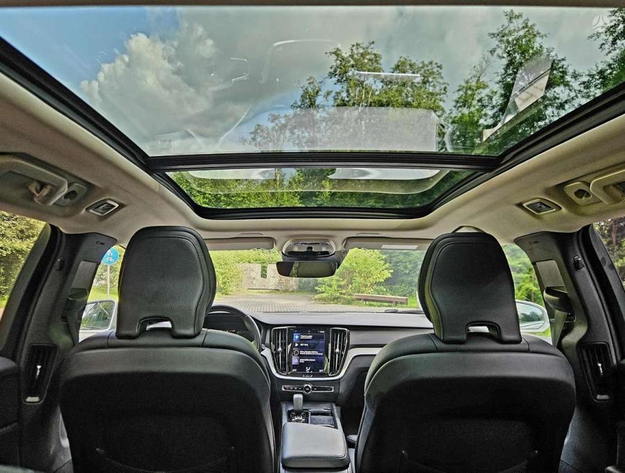 Серый Вольво V60 Cross Country 2021 в Таураге, объемом двигателя 2.00 л и пробегом 288 тыс. км за 14990 €, фото 21 на AUTOMOTO.COM.LV