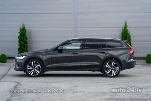 Pelēks Volvo V60 Cross Country 2021 Tallina, ar dzinēja tilpumu 2.00 L un nobraukumu 125 tūkst. km par 29900 €, foto 5 vietnē AUTOMOTO.COM.LV
