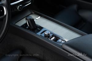Pelēks Volvo V60 Cross Country 2021 Tallina, ar dzinēja tilpumu 2.00 L un nobraukumu 125 tūkst. km par 29900 €, foto 13 vietnē AUTOMOTO.COM.LV