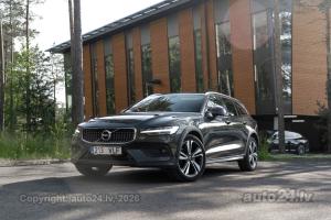 Pelēks Volvo V60 Cross Country 2021 Tallina, ar dzinēja tilpumu 2.00 L un nobraukumu 125 tūkst. km par 29900 €, foto 20 vietnē AUTOMOTO.COM.LV