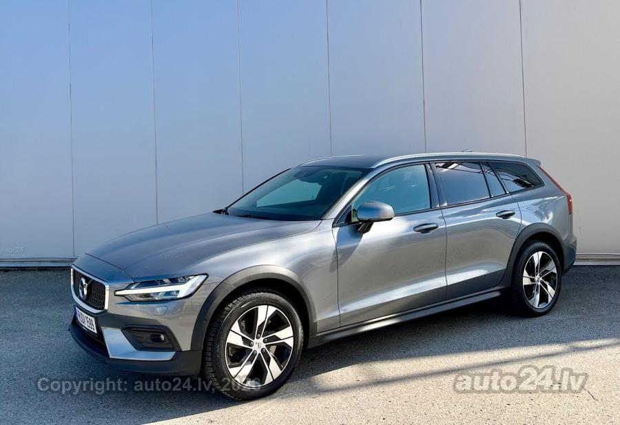 Pelēks Volvo V60 Cross Country 2021 Tallina, ar dzinēja tilpumu 2.00 L un nobraukumu 149 tūkst. km par 23999 €, foto 1 vietnē AUTOMOTO.COM.LV