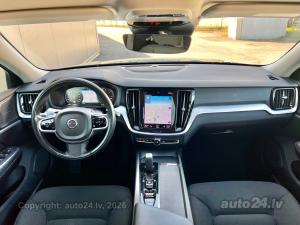 Pelēks Volvo V60 Cross Country 2021 Tallina, ar dzinēja tilpumu 2.00 L un nobraukumu 149 tūkst. km par 23999 €, foto 8 vietnē AUTOMOTO.COM.LV