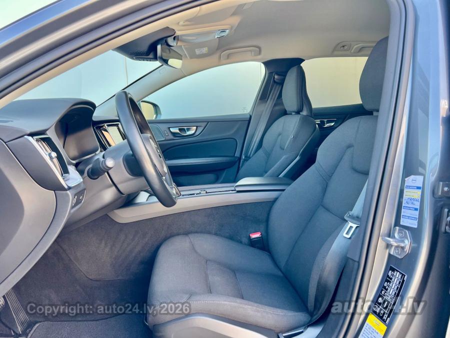 Pelēks Volvo V60 Cross Country 2021 Tallina, ar dzinēja tilpumu 2.00 L un nobraukumu 149 tūkst. km par 23999 €, foto 12 vietnē AUTOMOTO.COM.LV