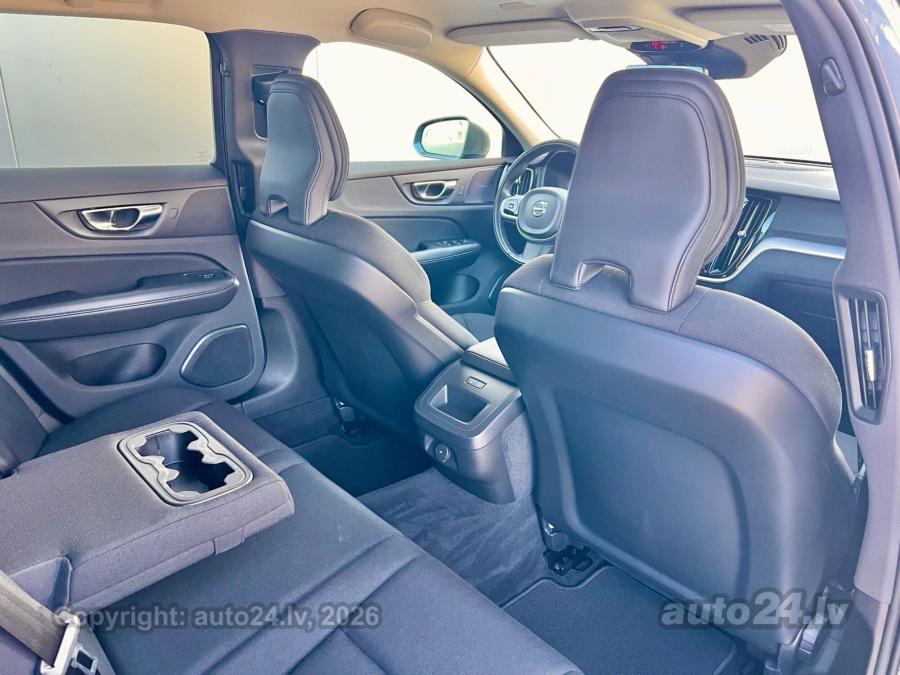 Pelēks Volvo V60 Cross Country 2021 Tallina, ar dzinēja tilpumu 2.00 L un nobraukumu 149 tūkst. km par 23999 €, foto 17 vietnē AUTOMOTO.COM.LV
