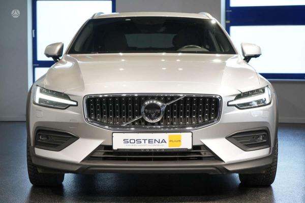 Pelēks Volvo V60 Cross Country 2021 Viļņa, ar dzinēja tilpumu 1.97 L un nobraukumu 175 tūkst. km par 26500 €, foto 4 vietnē AUTOMOTO.COM.LV