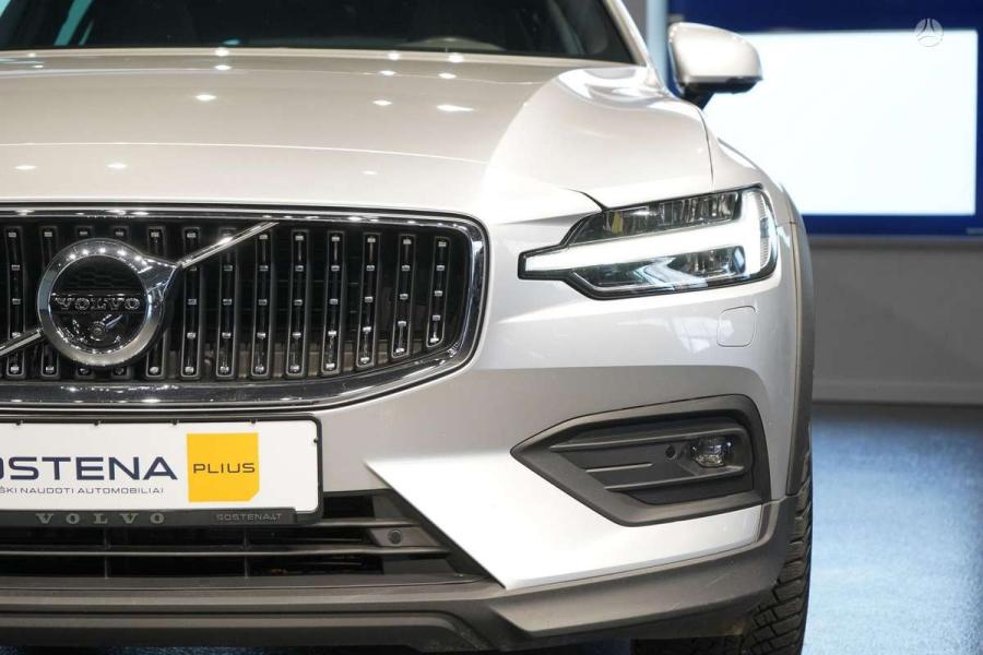 Pelēks Volvo V60 Cross Country 2021 Viļņa, ar dzinēja tilpumu 1.97 L un nobraukumu 175 tūkst. km par 26500 €, foto 6 vietnē AUTOMOTO.COM.LV