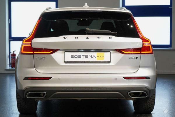 Pelēks Volvo V60 Cross Country 2021 Viļņa, ar dzinēja tilpumu 1.97 L un nobraukumu 175 tūkst. km par 26500 €, foto 6 vietnē AUTOMOTO.COM.LV