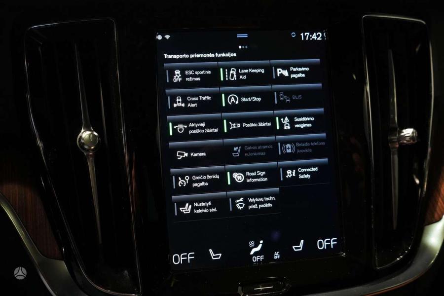 Pelēks Volvo V60 Cross Country 2021 Viļņa, ar dzinēja tilpumu 1.97 L un nobraukumu 175 tūkst. km par 26500 €, foto 19 vietnē AUTOMOTO.COM.LV