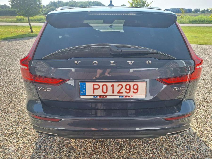 Серый Вольво V60 Cross Country 2021 в Каунас, объемом двигателя 1.97 л и пробегом 120 тыс. км за 19850 €, фото 8 на AUTOMOTO.COM.LV