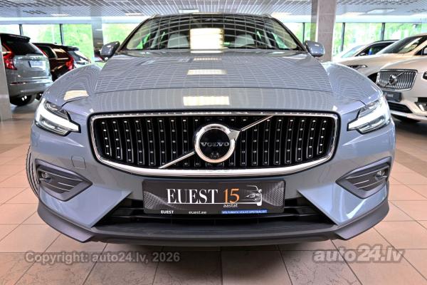 Pelēks Volvo V60 Cross Country 2023 Tallina, ar dzinēja tilpumu 2.00 L un nobraukumu 62 tūkst. km par 36990 €, foto 5 vietnē AUTOMOTO.COM.LV