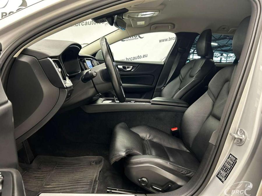 Pelēks Volvo V60 Cross Country 2023 Viļņa, ar dzinēja tilpumu 1.97 L un nobraukumu 173 tūkst. km par 26790 €, foto 6 vietnē AUTOMOTO.COM.LV