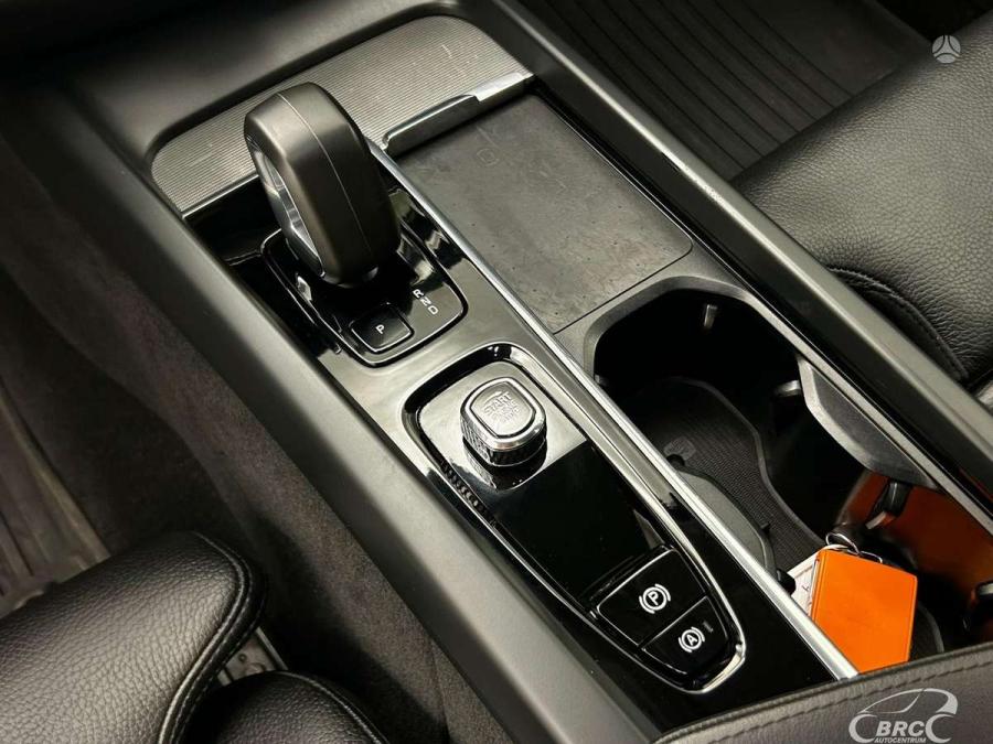 Pelēks Volvo V60 Cross Country 2023 Viļņa, ar dzinēja tilpumu 1.97 L un nobraukumu 173 tūkst. km par 23900 €, foto 20 vietnē AUTOMOTO.COM.LV